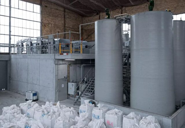 Processing of heavy metal-containing filter ash - Roxia
